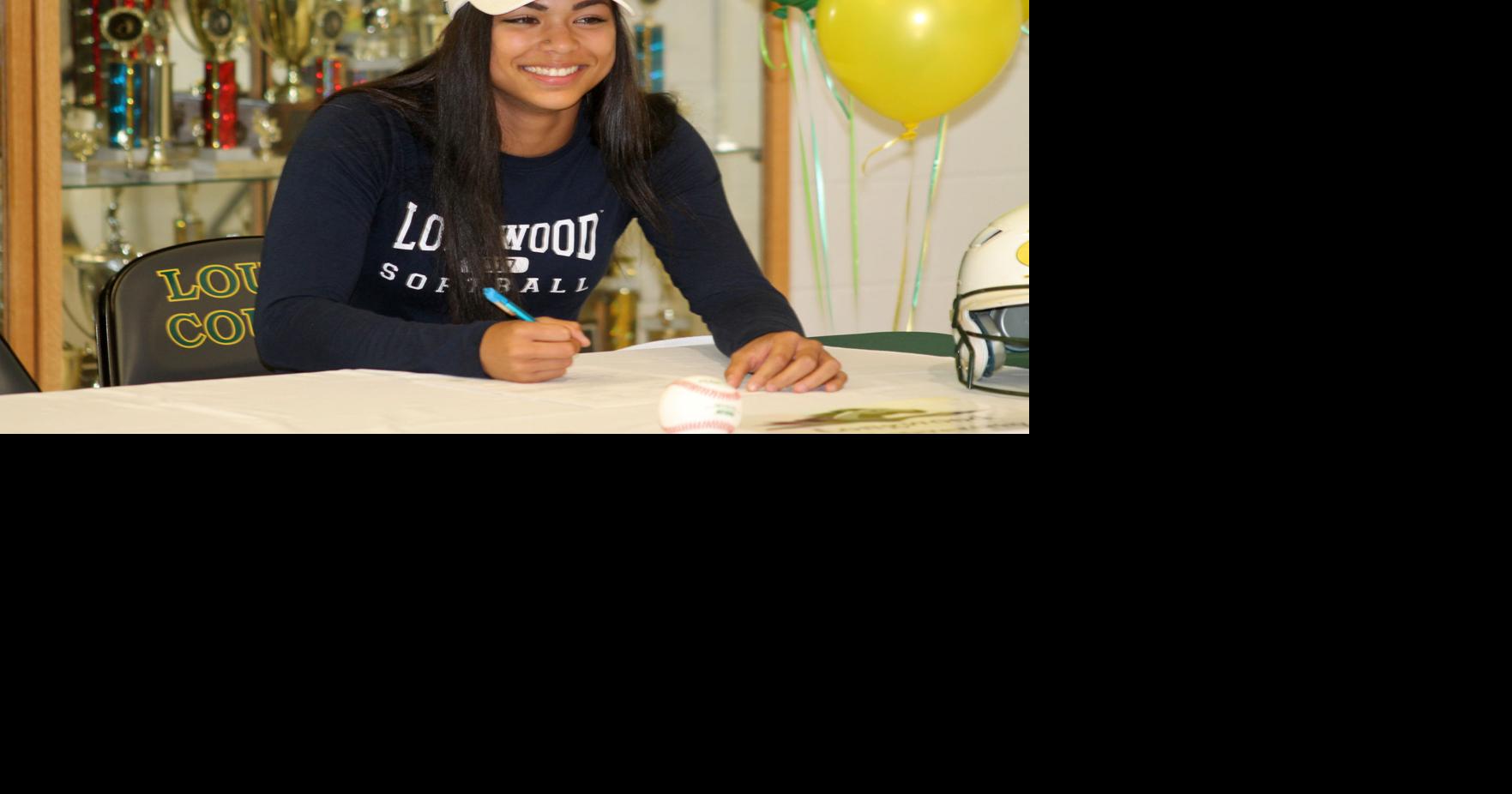 Louisa's Robinson signs with Longwood
