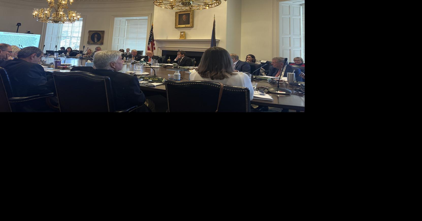 Bert Ellis apologizes for texts targeting UVa students, administrators