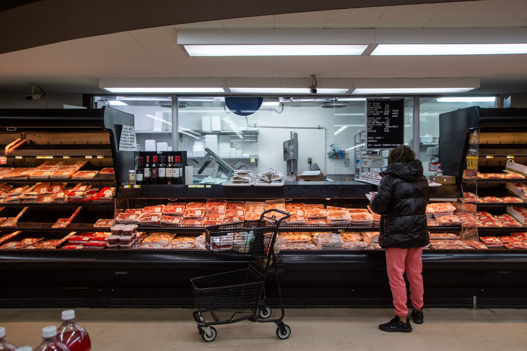 Charlottesville Reid's Super Save Market to close