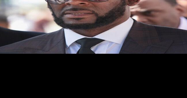 Woman Testifies That She And R Kelly Had Sex Hundreds Of Times Before She Was 18
