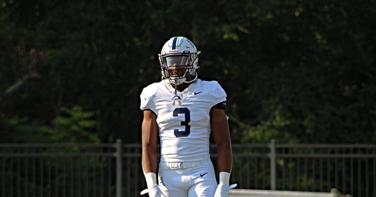 Canadian linebacker, Asheville School standout Justin Rowe wants to ...