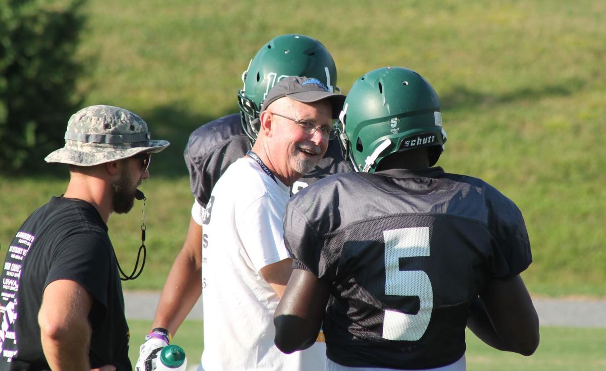 Fischer will step down as Louisa football coach after 2017 season