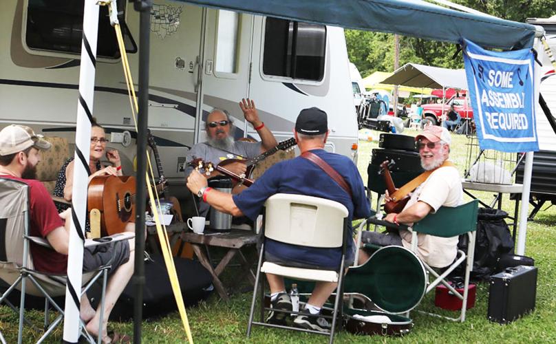 Bluegrass Pickers' Jam builds chords and community
