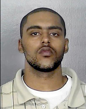 NEW: Riddick still incompentent for trial in triple murder