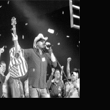 Toby and Trace honor America's finest