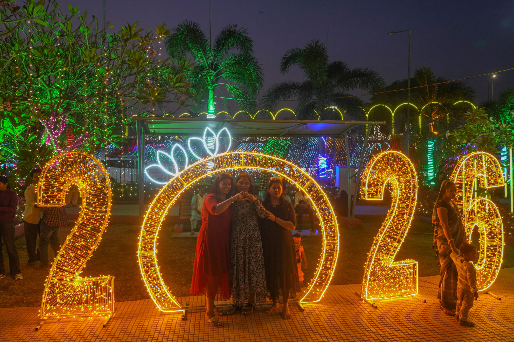 Photos of New Year's celebrations around the globe