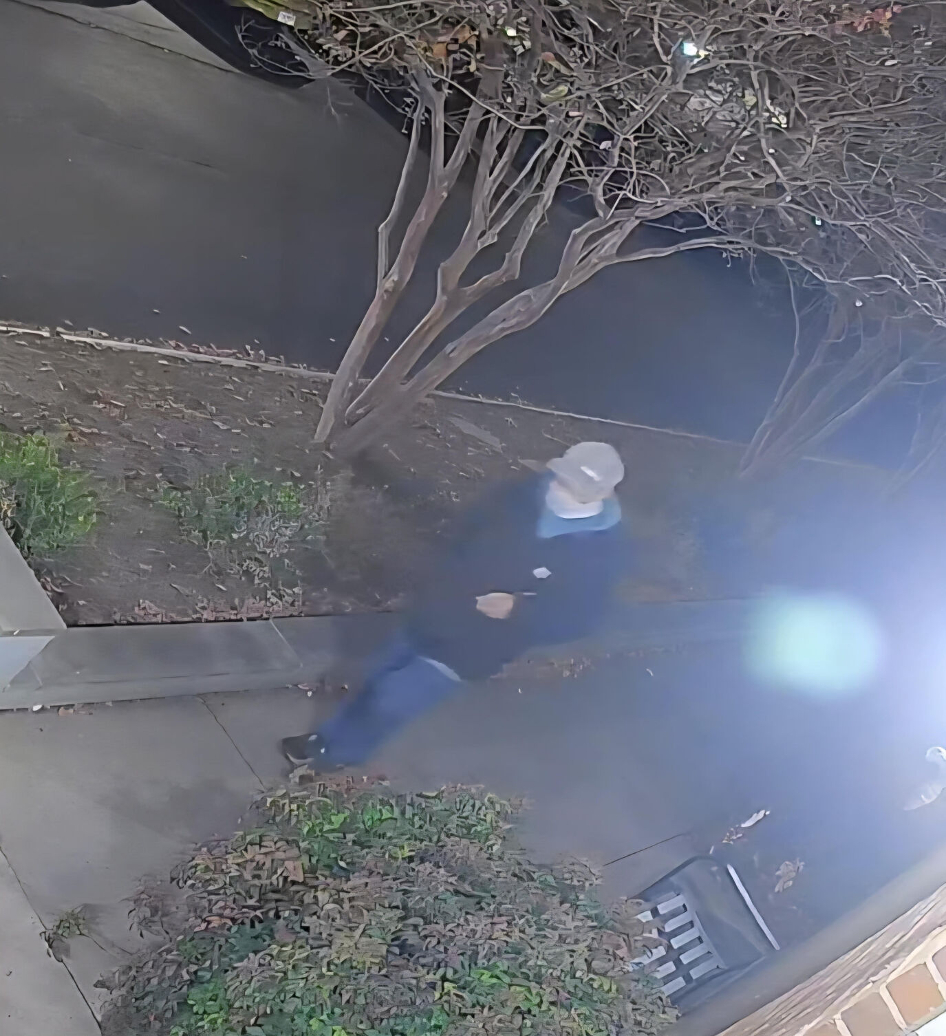 Multiple vehicles broken into at downtown Charlottesville apartments