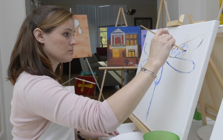 Entrepreneur starts art party business