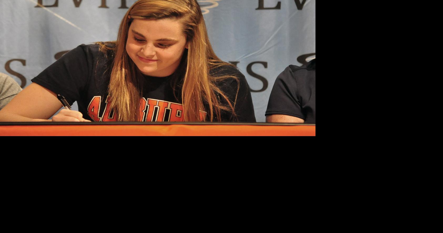 EASTERN VIEW SWIMMING: Annie Boone chooses Auburn