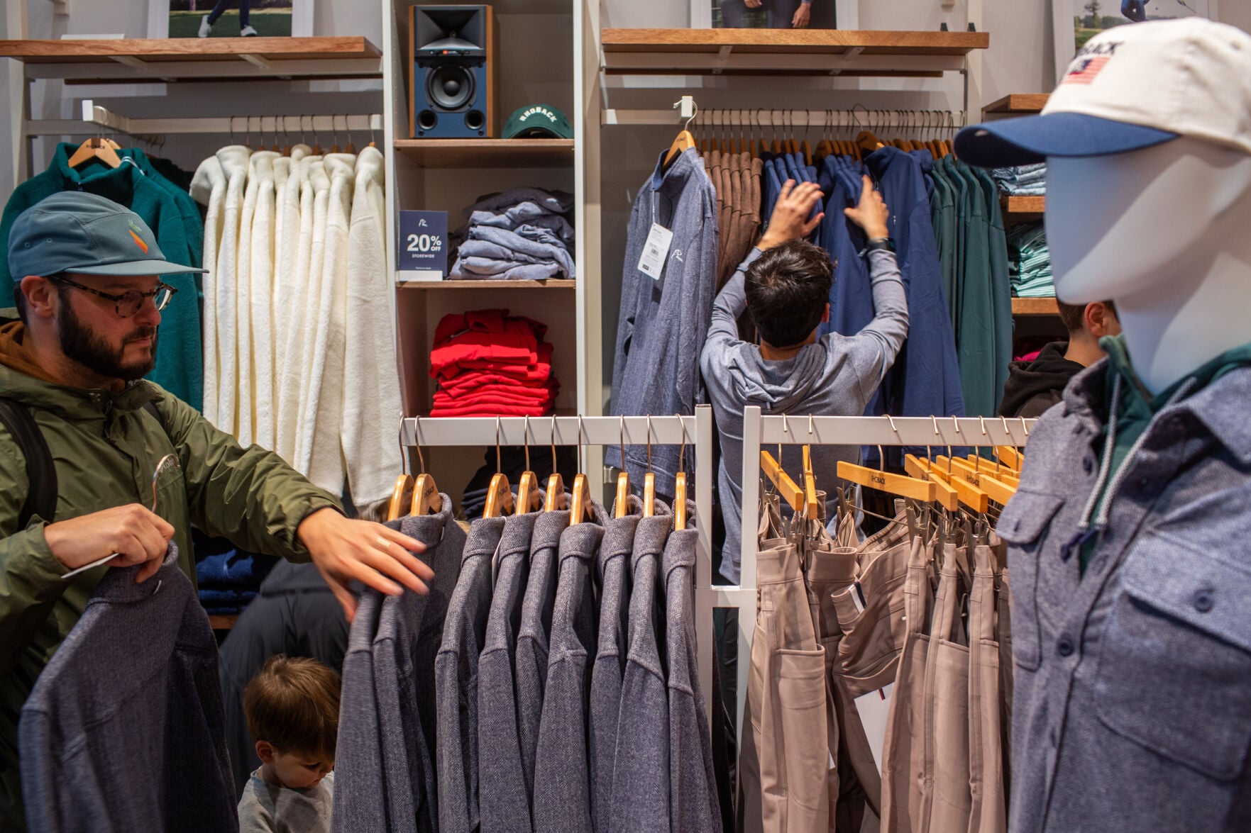 Popular activewear retailer Rhoback opens first brick-and-mortar store ...