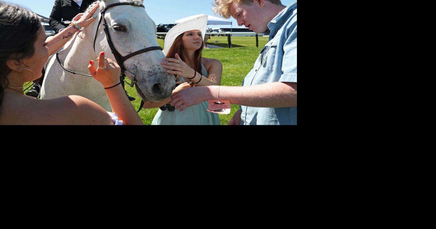 Students gather at Foxfield Races for spring race
