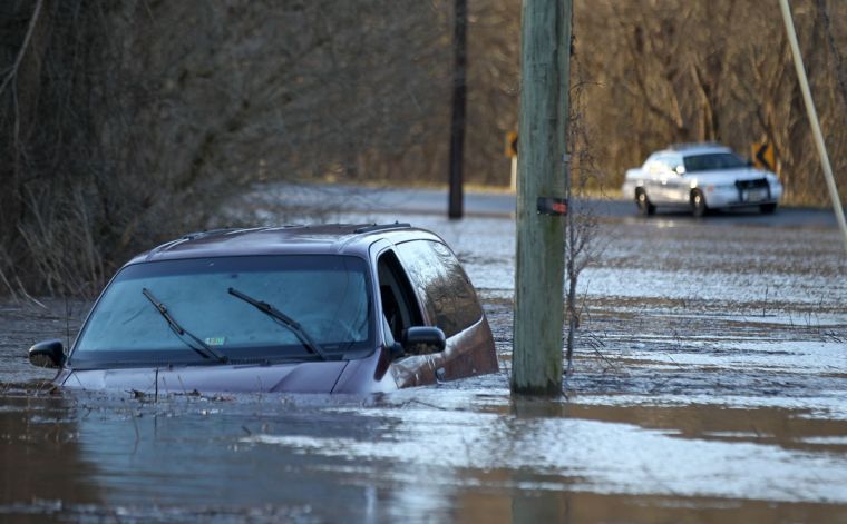 Rivanna River could reach flood stage tomorrow, smaller streams subsiding