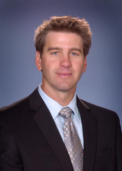 Virginia hires Drew Dickinson as its pitching coach