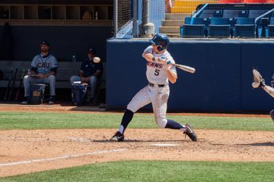 Baseball steals series against UC Davis | Sports | dailytitan.com