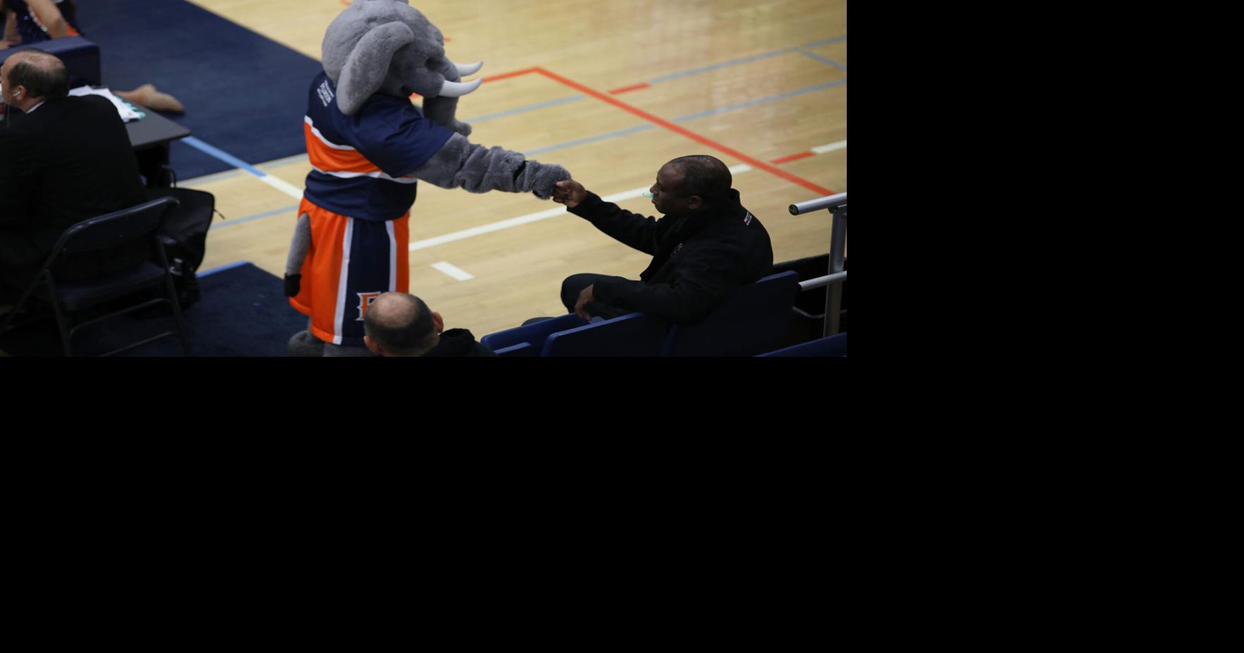 An inside look at what it’s like to be Cal State Fullerton mascot Tuffy ...