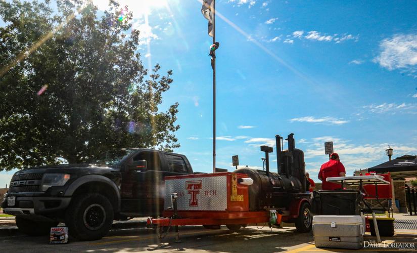 Family Weekend concludes with tailgate, football game | Gallery ...