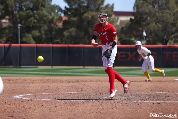 Tech softball plays against Baylor | | dailytoreador.com