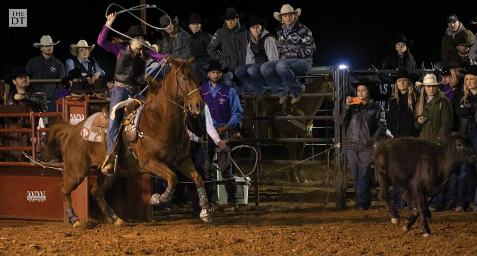 Texas Tech College Rodeo kicks off first night | La Vida ...