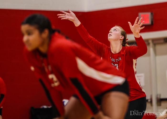 Red team wins Tech inter-squad scrimmage 3-2 | Gallery | dailytoreador.com