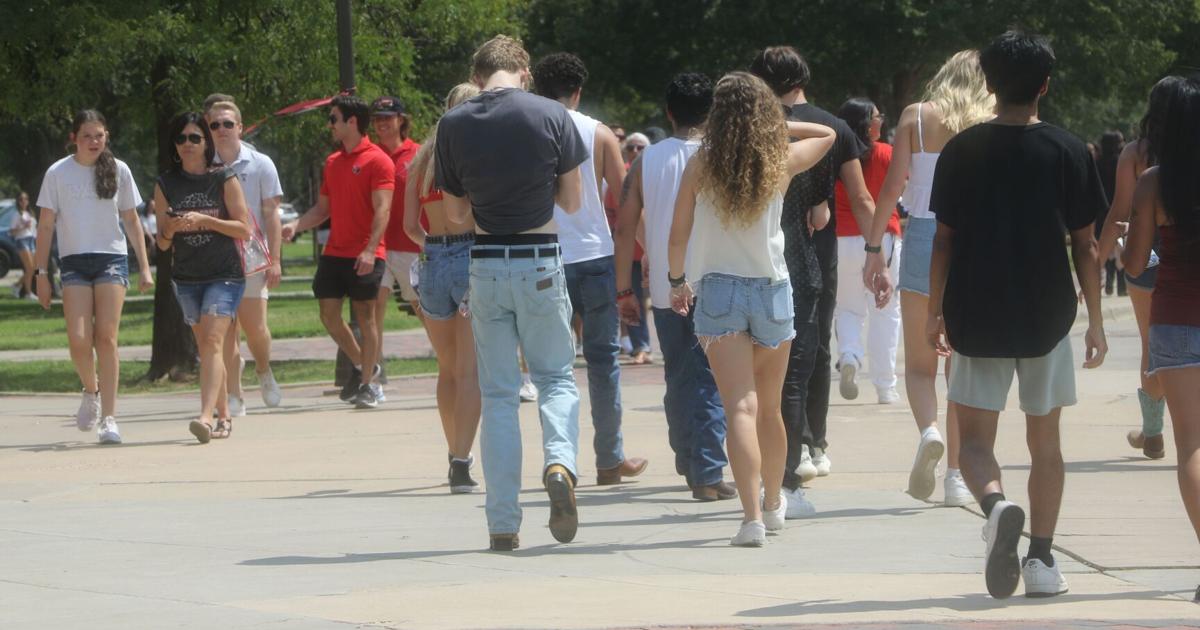 Students Leave Early To Skip The Line Dailytoreador students-leave-early-to-skip-the-line-dailytoreador