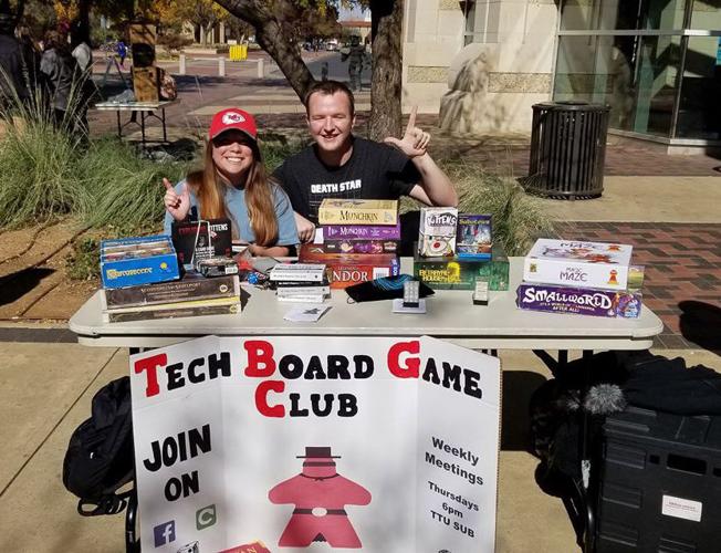 Board Game Club provides relaxing pastime | La Vida | dailytoreador.com