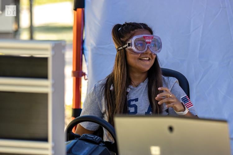 Drunk goggle games teach safe drinking habits | La Vida | dailytoreador.com