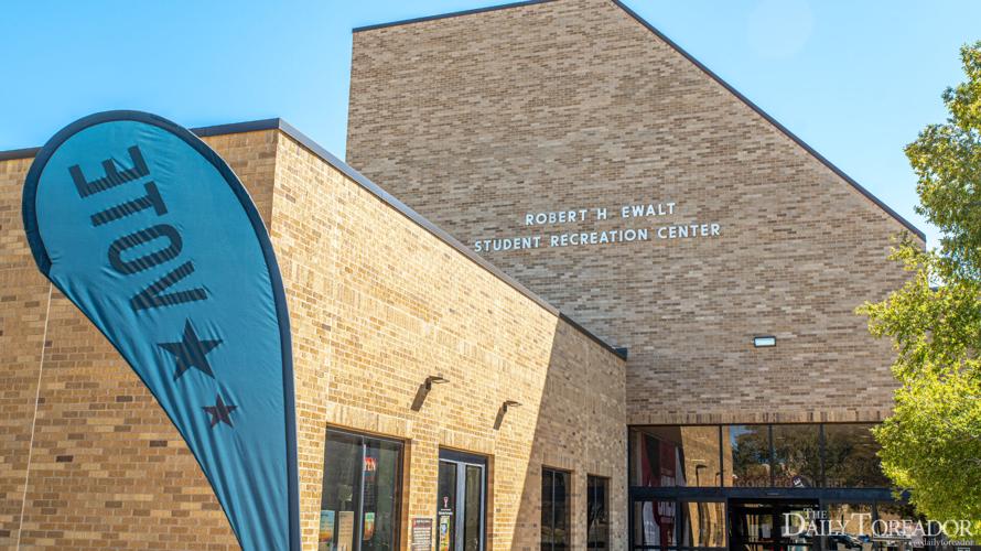 Texas Tech Recreation hosts early voting | Gallery | dailytoreador.com