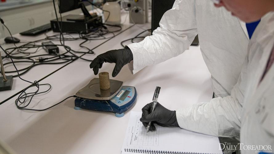 Reservoir Core Lab measures resistivity of salt water | Gallery ...