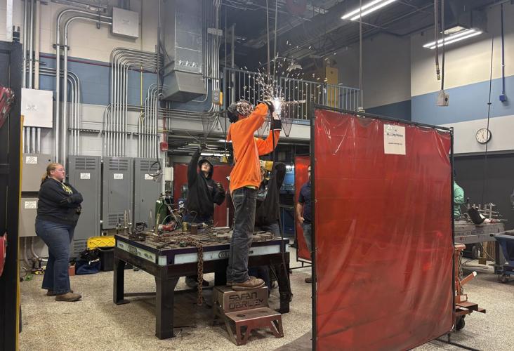 Metal Mania: 5 teams join in sculpture contest at Madison College ...