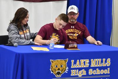 Iverson picks Minnesota-Duluth to continue football career | Jefferson ...