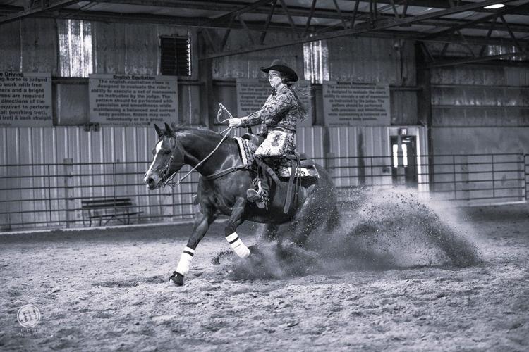 Fort Atkinson woman places in national horse reining competition | Fort ...