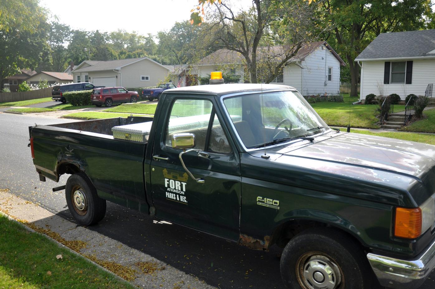 Like Vern, his forest green 1991 Ford F-150 still is going strong ...