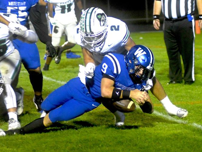 Football: Port Washington lights up Goslings in homecoming game ...