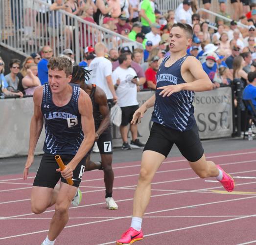 Lakeside repeats in style, setting new D2 scoring mark at state track ...