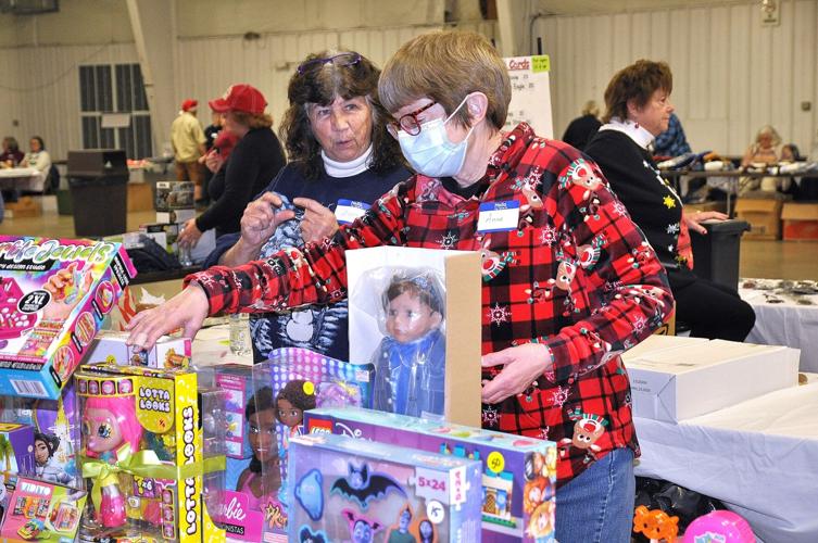 Christmas Neighbors marks 70th with banner year of giving ...