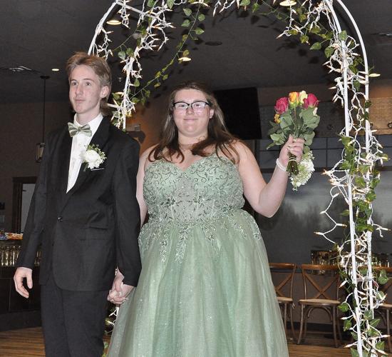 Jefferson Prom | Fort Atkinson | dailyunion.com