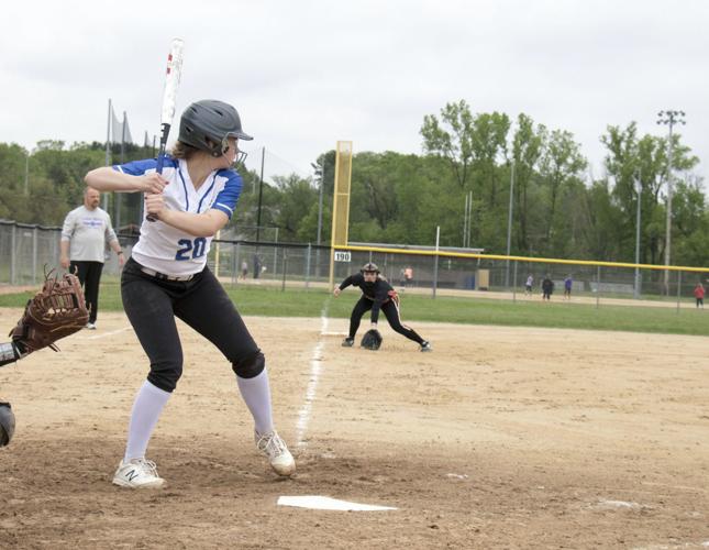 Prep softball: Poynette dominates Lake Mills | Sports | dailyunion.com