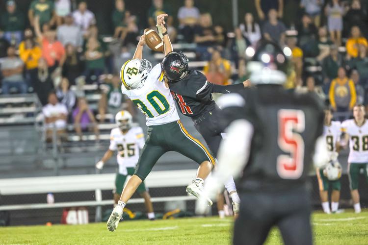 Fort Atkinson's football team displays grit in holding off Beaver Dam ...