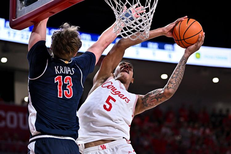 Michigan's 7-foot-3 Aday Mara headlines the list of top big men in the ...