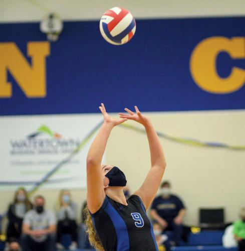 WIAA D3 volleyball: Johnson Creek finds energy against Panthers ...