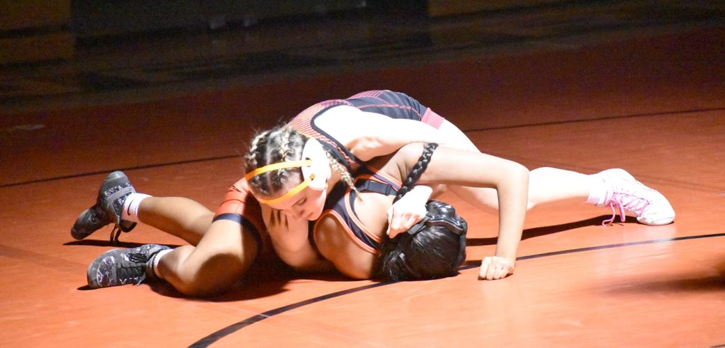 Girls wrestling: Fort goes 2-0 at program's first-ever home meet ...
