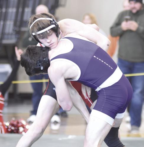 Wrestling: Blackhawks take eighth at Badger Conference tournament ...