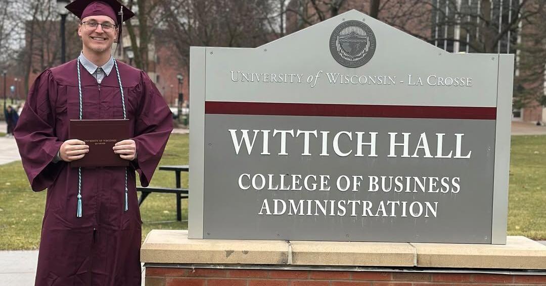 'Trying to get more students to apply.' Fort Atkinson Community Foundation scholarship ...