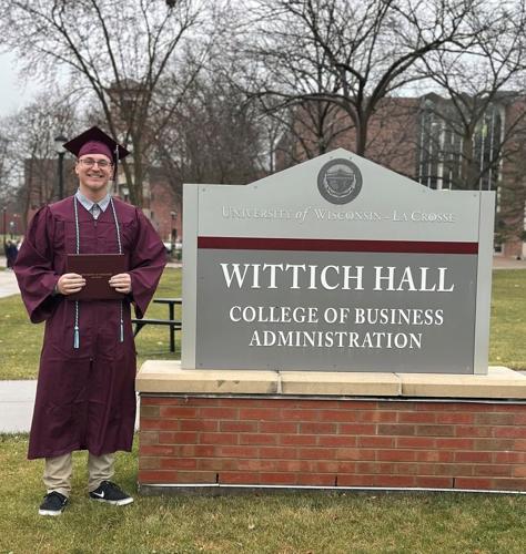 'Trying to get more students to apply.' Fort Atkinson Community Foundation scholarship ...