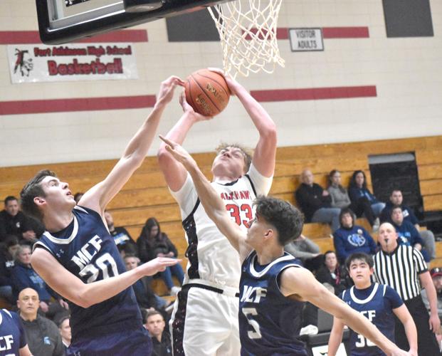 Geiger's late layup, Quamme's lights-out shooting help Fort edge league ...