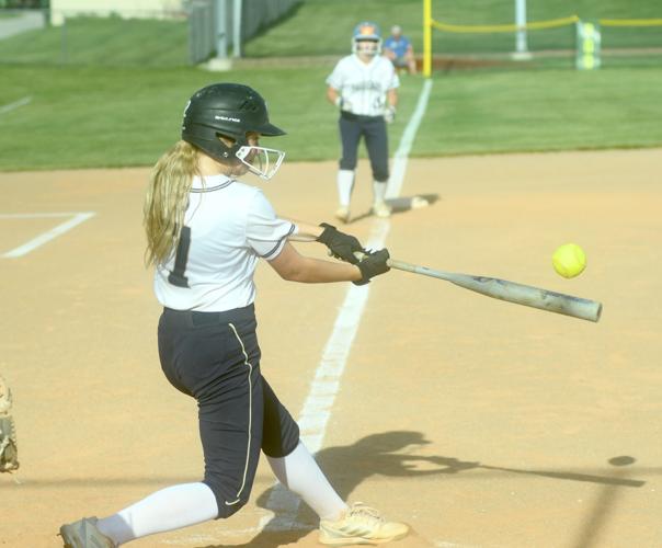 Softball: Phoenix boot Big Foot in regional opener | | dailyunion.com