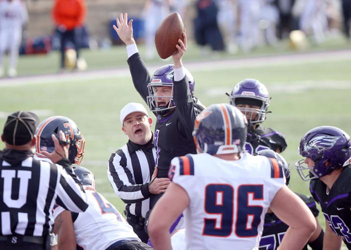 'Battle-tested' UW-Whitewater advances in D-III football playoffs after ...