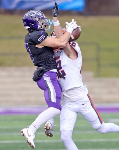 'Battle-tested' UW-Whitewater advances in D-III football playoffs after ...