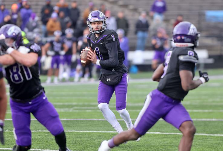 'Battle-tested' UW-Whitewater advances in D-III football playoffs after ...