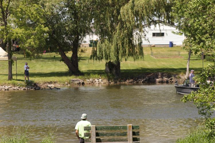 Emergency crews continue search for missing person in Rock River ...